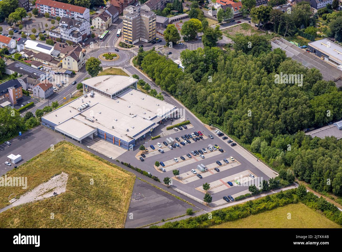 Schwerin town center with traffic circle hi-res stock photography and ...