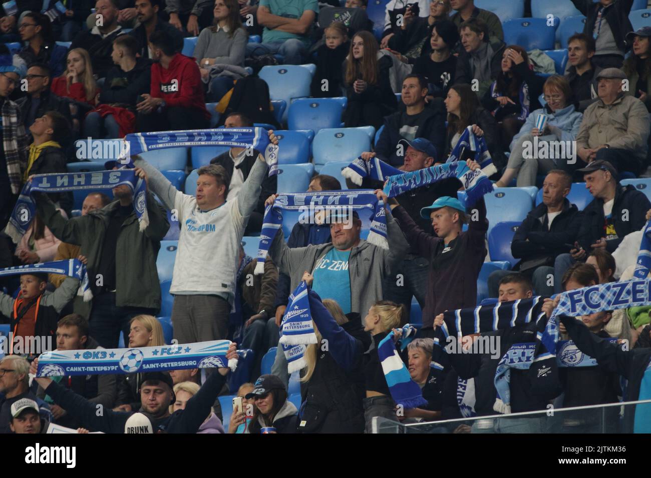 Zenit saint petersburg fans hi-res stock photography and images - Alamy