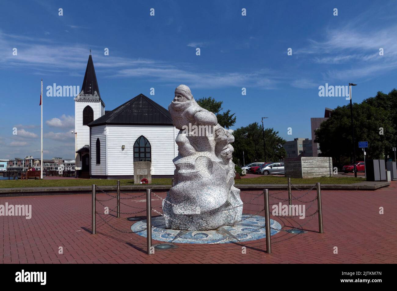 Captain Scott expedition to the Antarctic memorial artwork at Cardiff ...