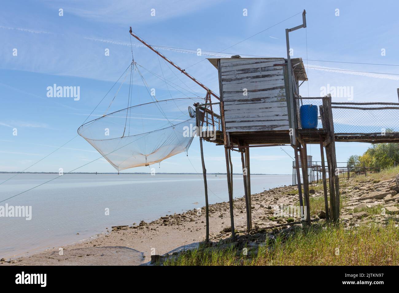 Fishing shacks by the Gironde estuary, Bordeaux, France Stock Photo - Alamy