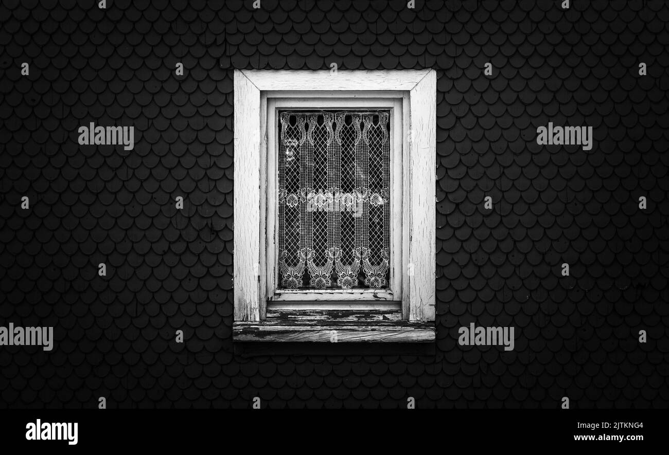 White wood small house Black and White Stock Photos & Images - Alamy