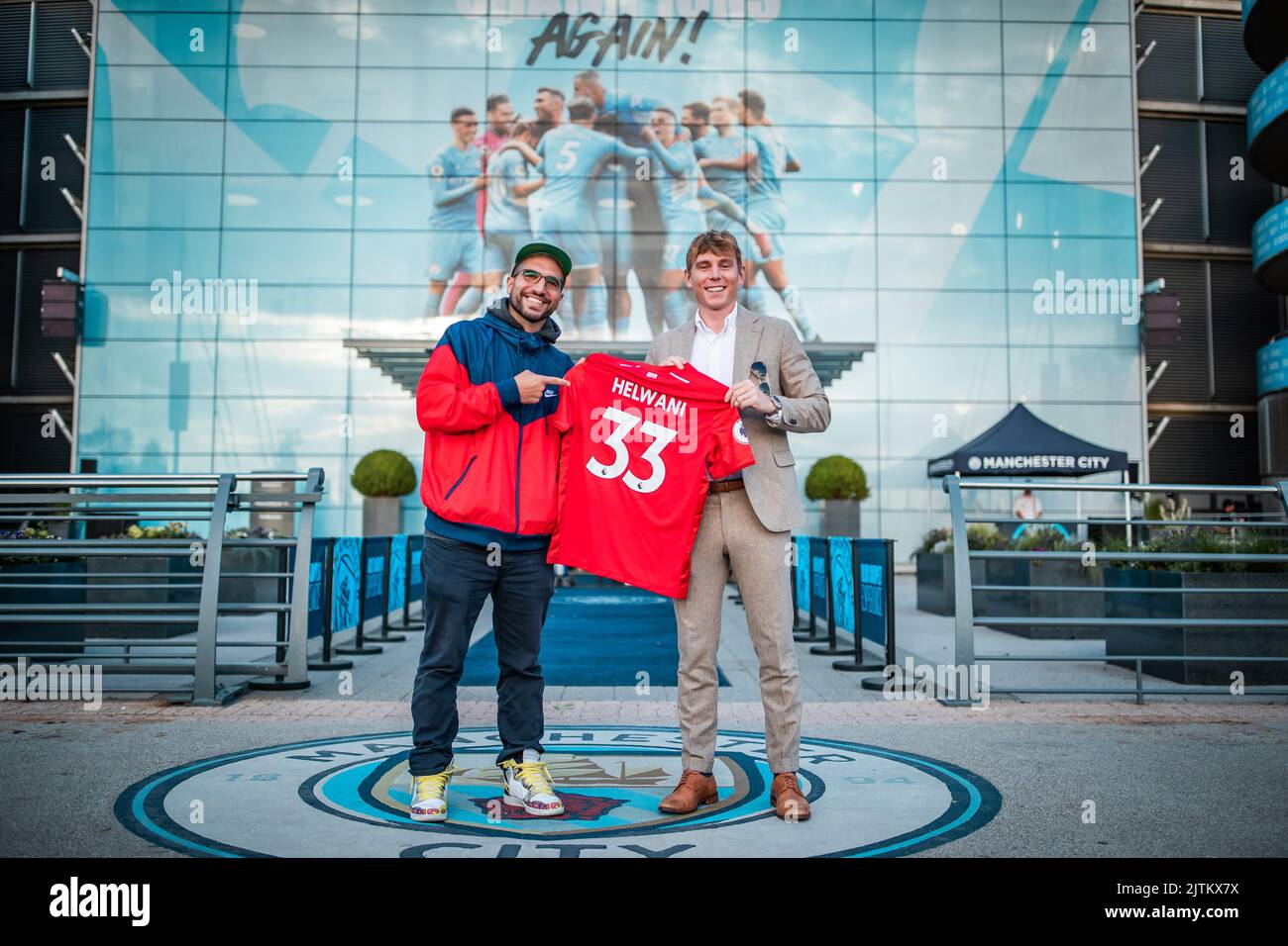 UFC journalist Ariel Helwani meets Nottingham Forest CEO Dane Murphy ...