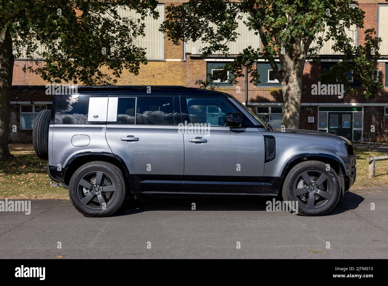 Land Rover Defender 3.0 D300 X-Dynamic HSE 110 Stock Photo - Alamy