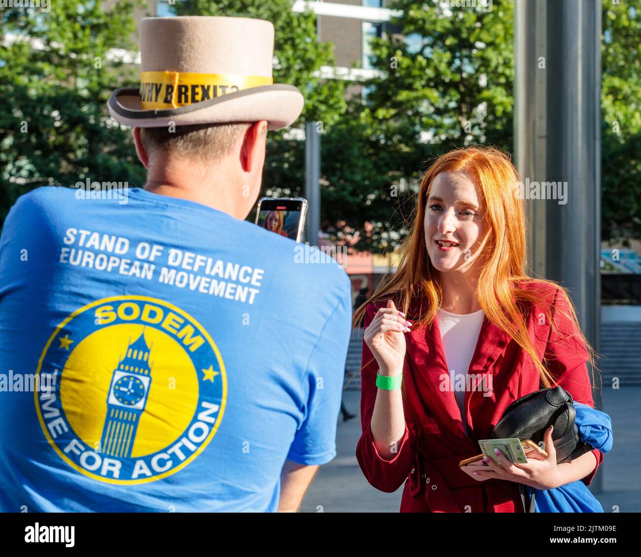 Conservative pundit hi-res stock photography and images - Alamy