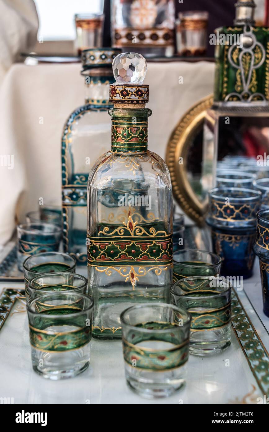 Arabic style bottle and six glasses set Stock Photo - Alamy