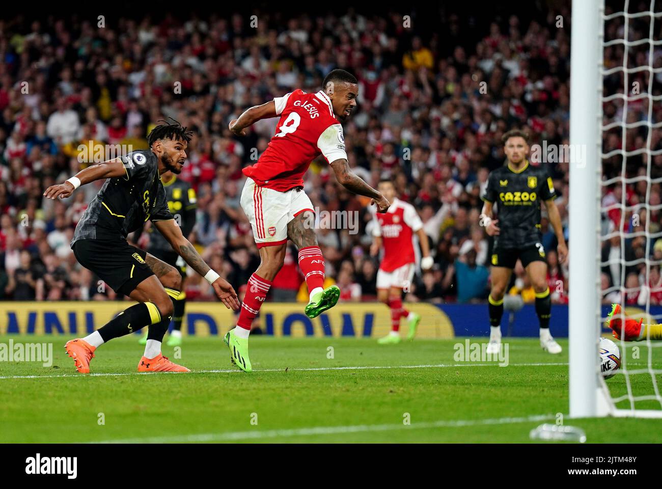 Gabriel jesus goal arsenal hi-res stock photography and images - Alamy