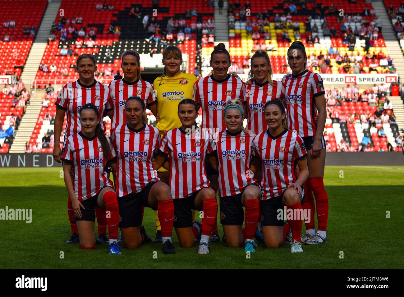 Sunderland Women line up for a team photo before facing Birmingham City ...