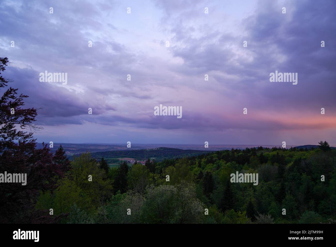 Sheet lightning storm clouds cloudy hi-res stock photography and images ...