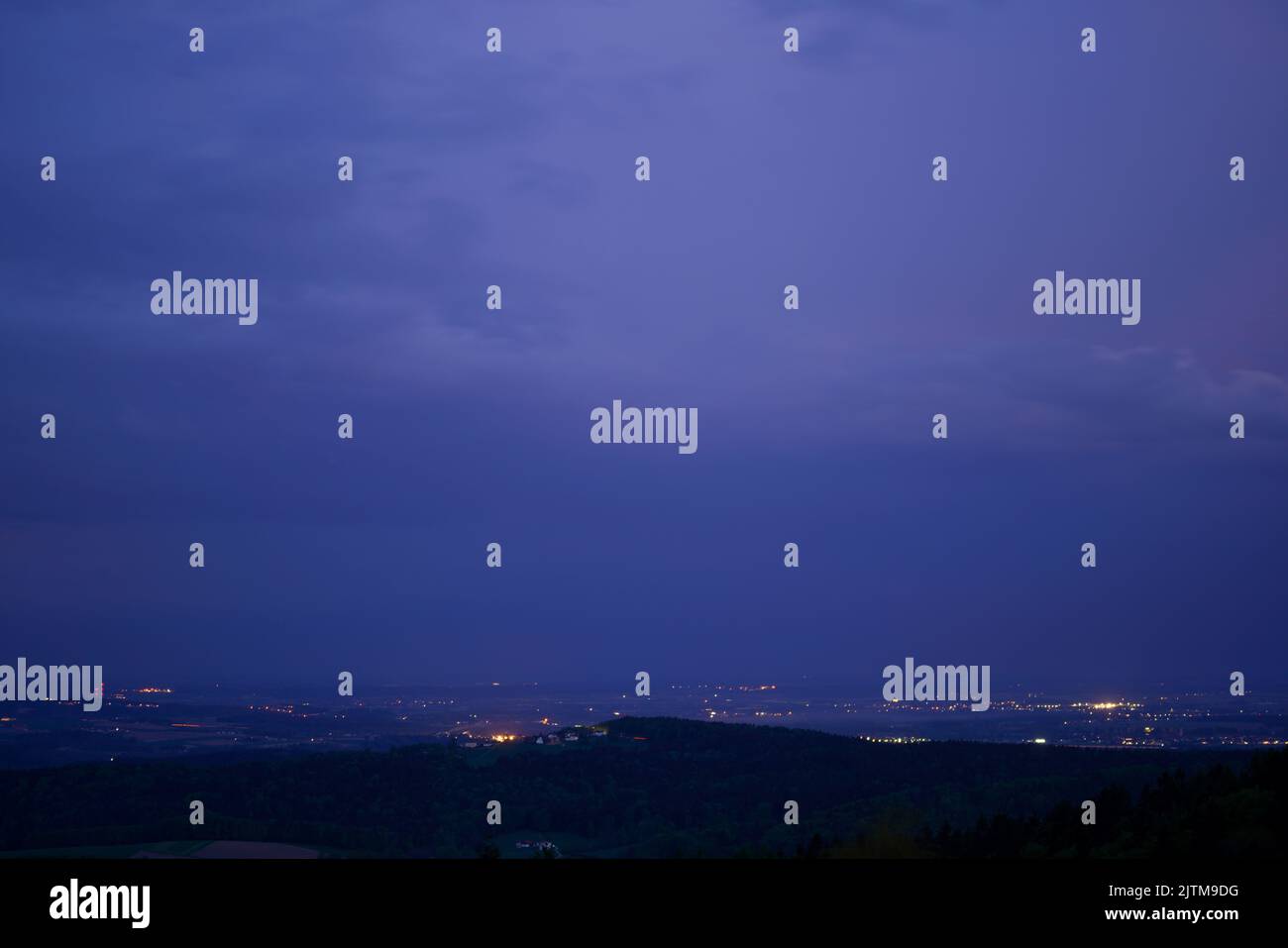 Sheet lightning storm clouds cloudy hi-res stock photography and images ...