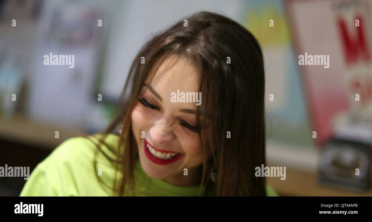 Authentic girl smile drinking alcohol beer Stock Photo - Alamy