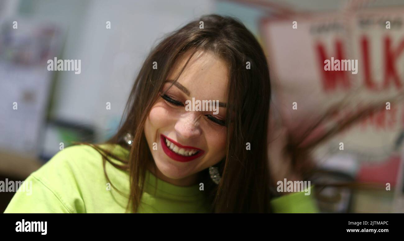 Authentic girl smile drinking alcohol beer Stock Photo - Alamy