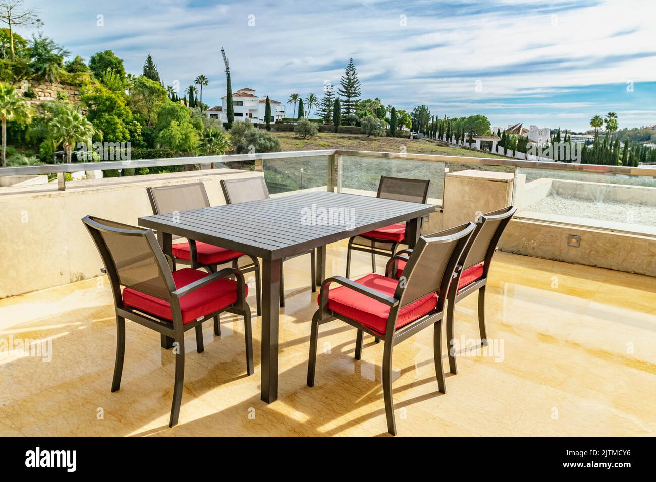 Lifestyle resort hi-res stock photography and images - Alamy