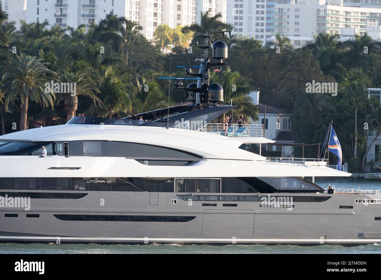 MIAMI BEACH, FL - DECEMBER 30: Jamie Foxx jumps ship for party on even ...