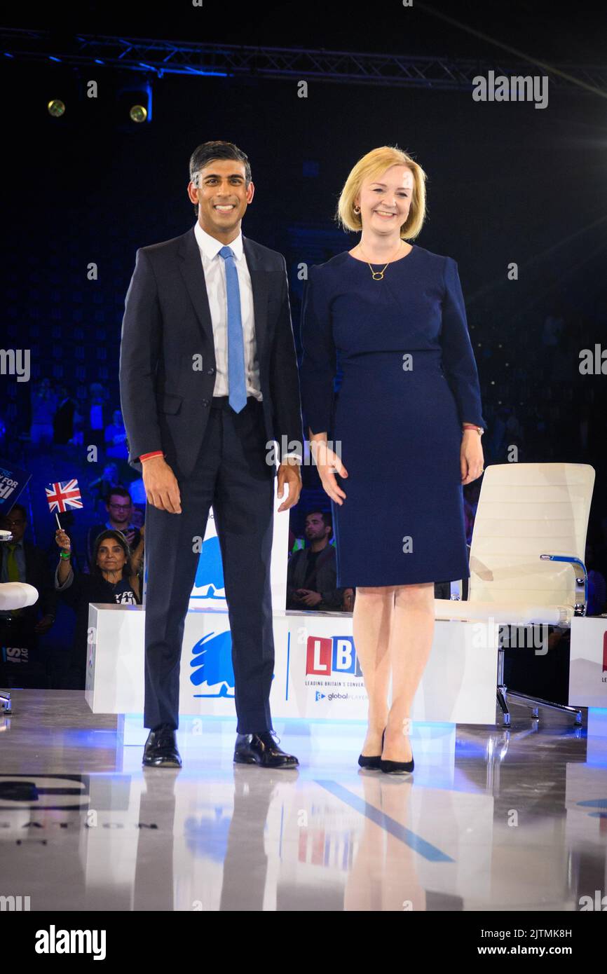 London, UK. 31 August 2022. Rishi Sunak and Liz Truss during a hustings ...