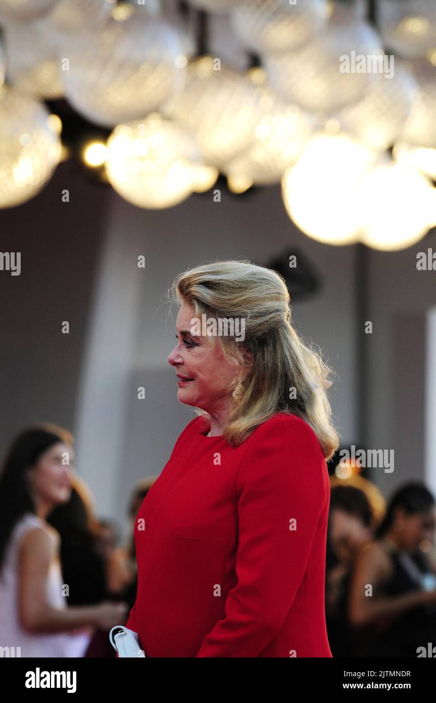 Catherine Deneuve, Leone D'Oro of the 79th Venice Film Festival, La ...