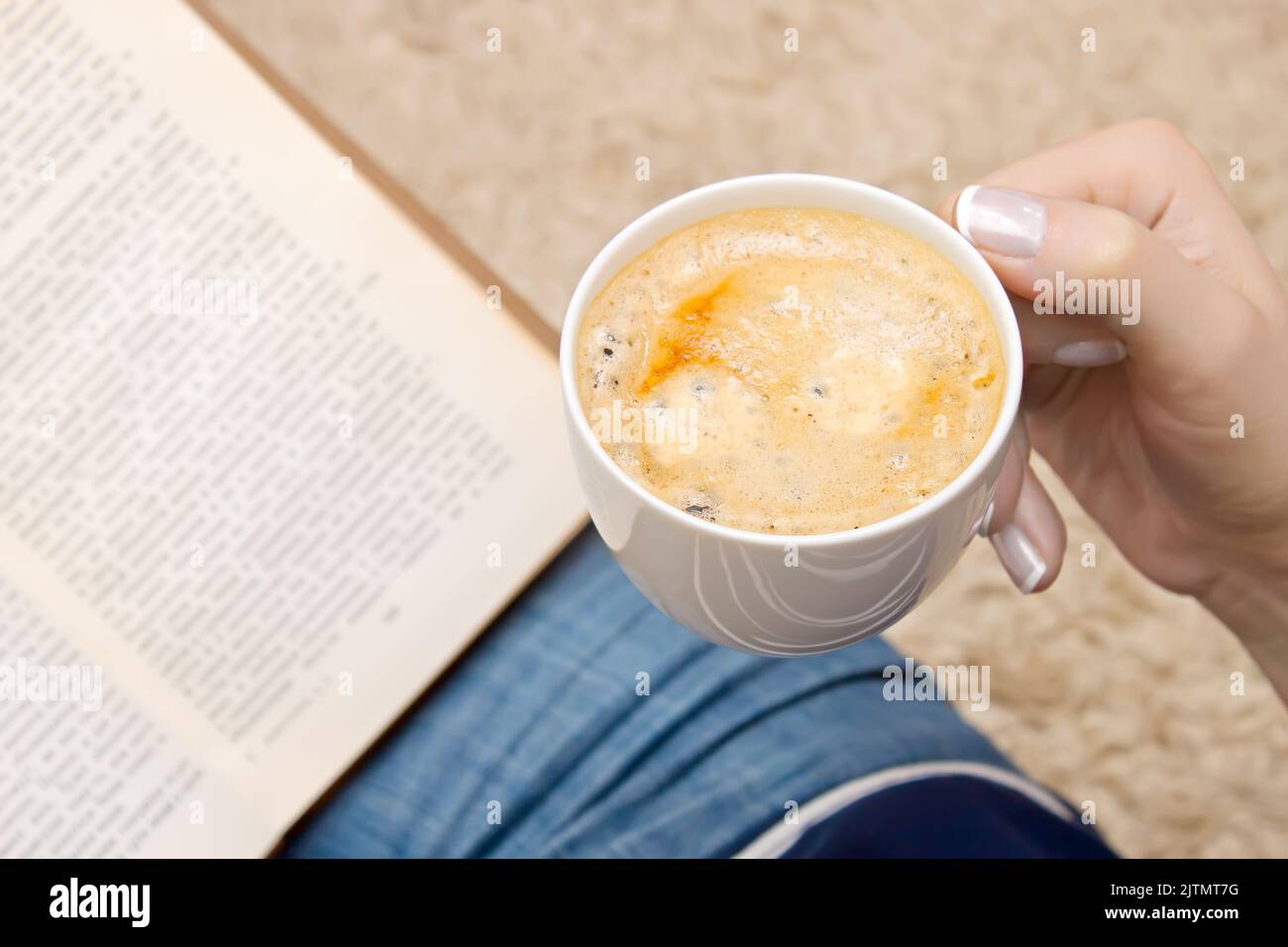 Hand coffee book hi-res stock photography and images - Alamy