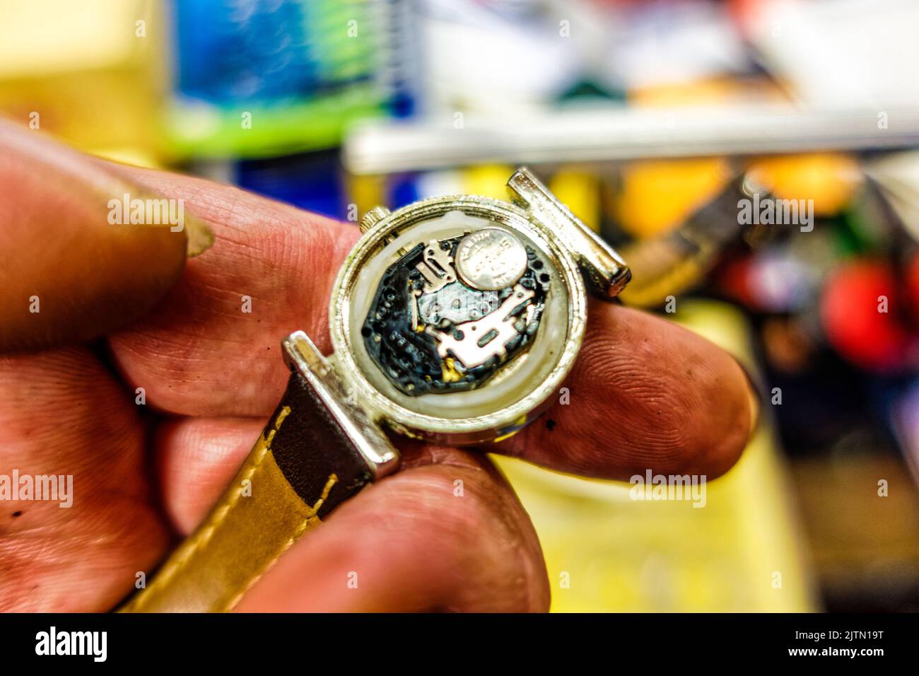 Luxus Batterie Bei Armbanduhr Wechseln Bild