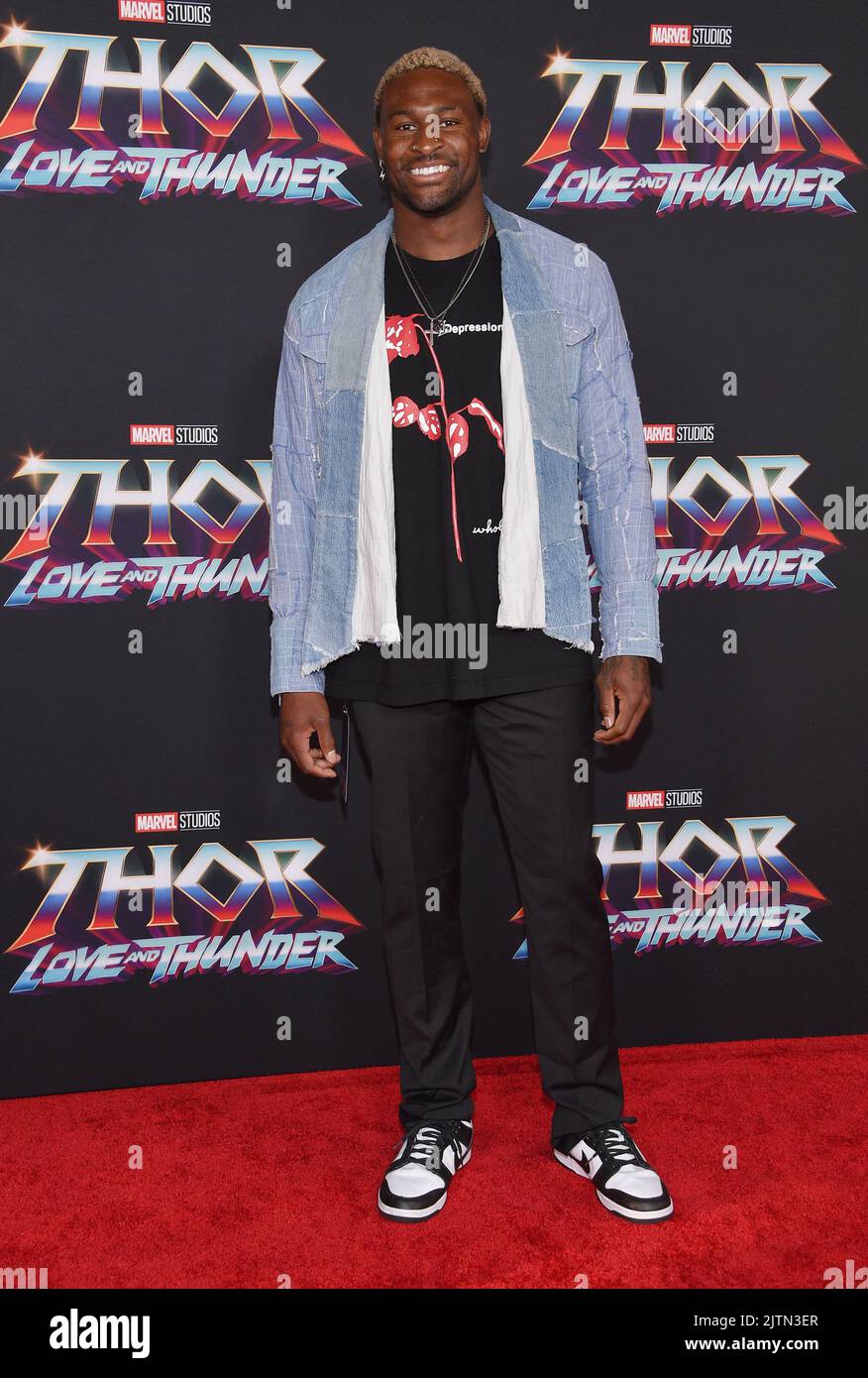 DK Metcalf arriving to the ‘Thor: Love and Thunder’ World Premiere at ...
