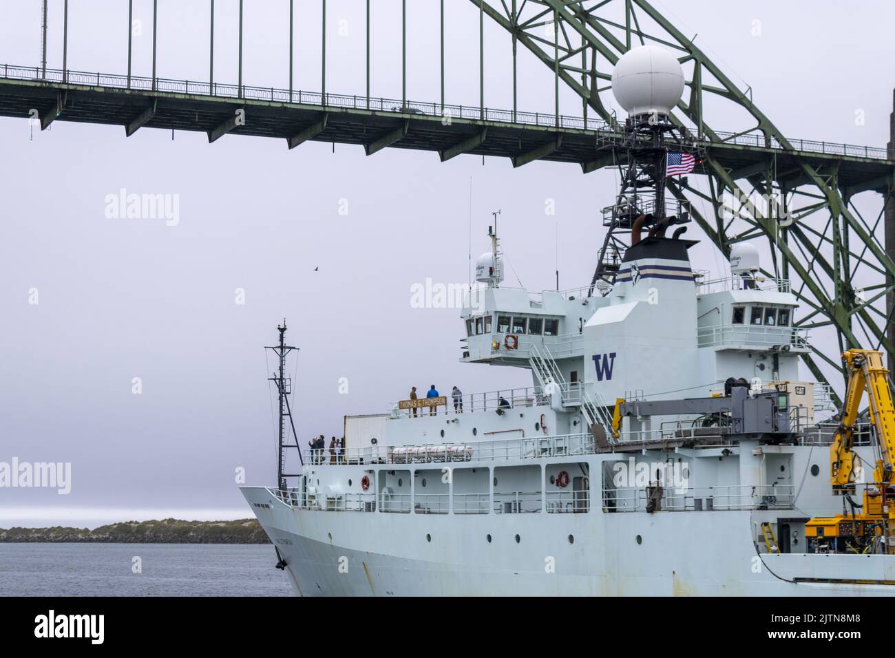 Thomas G. Thompson Research Ship with UW researchers Stock Photo - Alamy