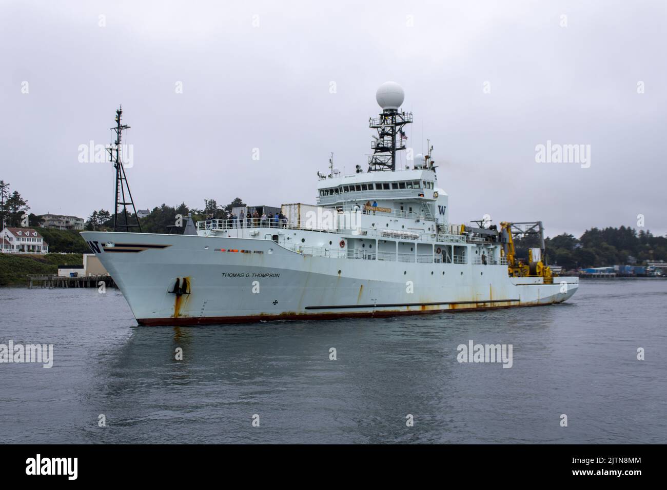 Thomas G. Thompson Research Ship with UW researchers Stock Photo - Alamy