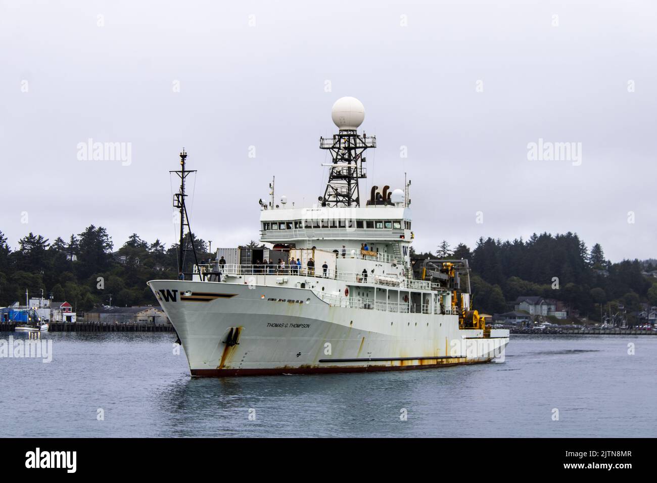 Thomas G. Thompson Research Ship with UW researchers Stock Photo - Alamy