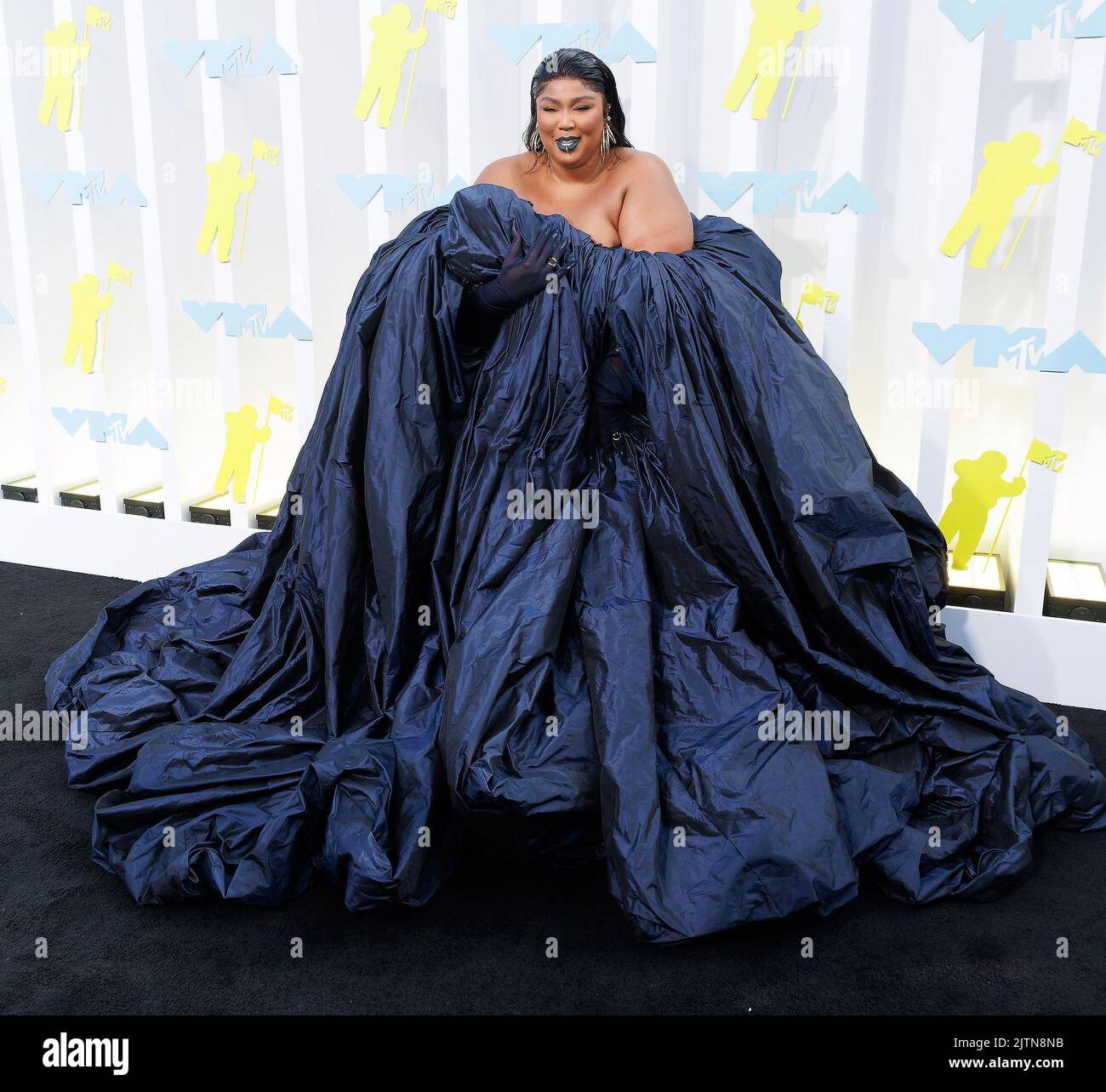 28 August 2022 - Newark, New Jersey - Lizzo. 2022 MTV Video Music ...