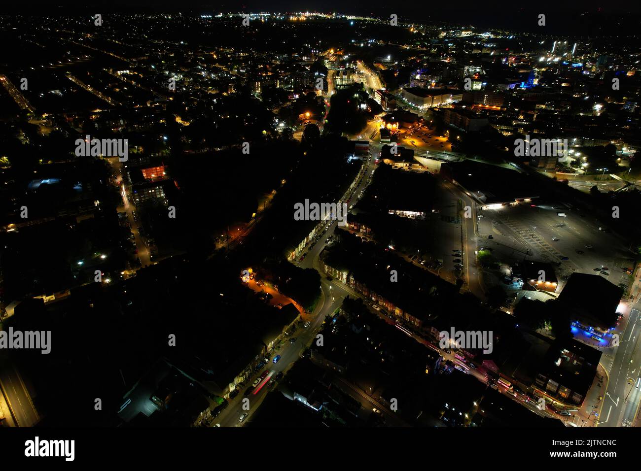 Cityscape with horizon and overcast hi-res stock photography and images ...