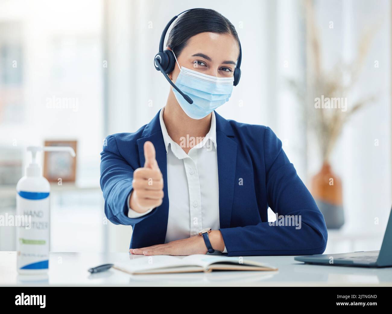 Call center giving thumbs up hi-res stock photography and images - Alamy