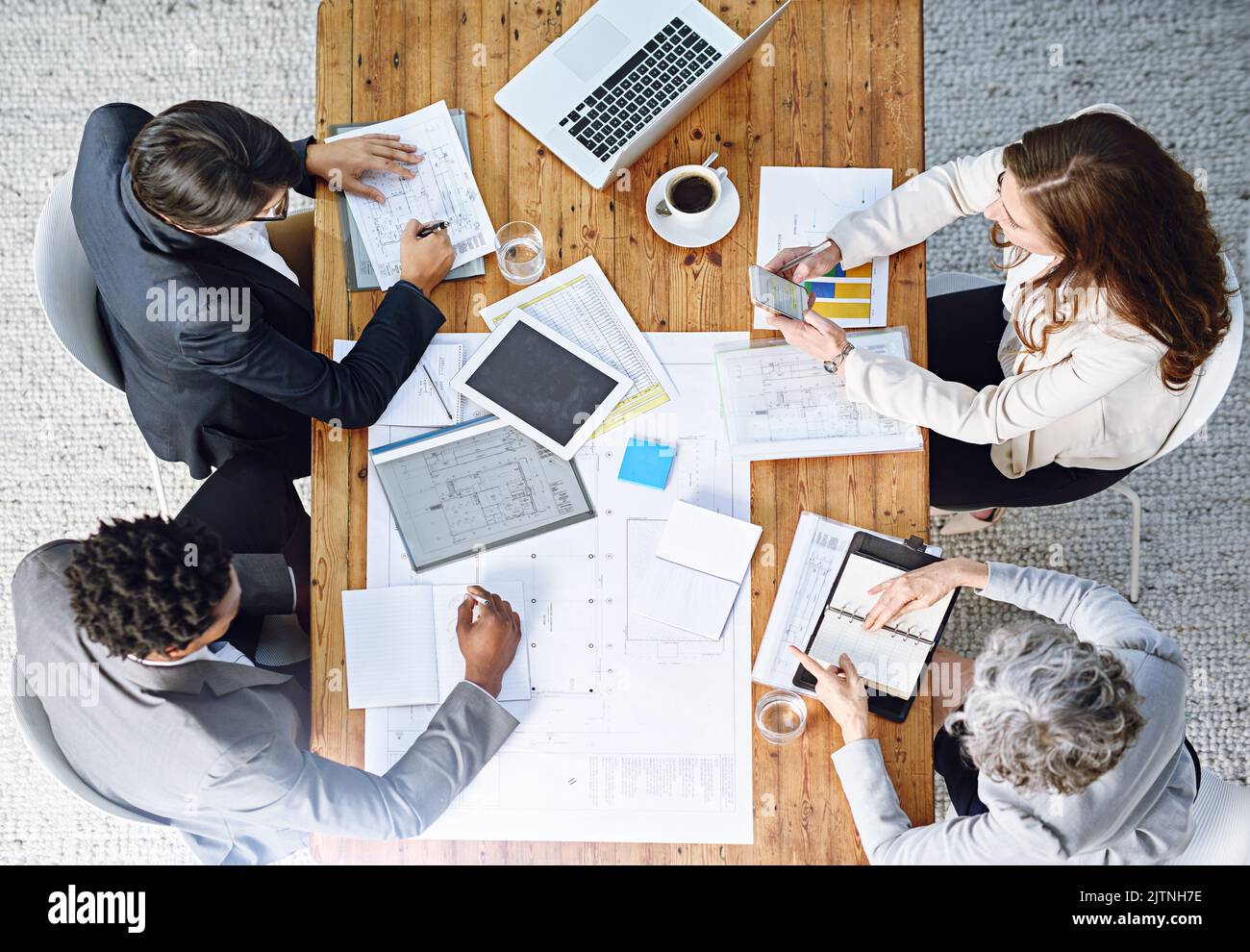 Challenges teamwork hi-res stock photography and images - Alamy