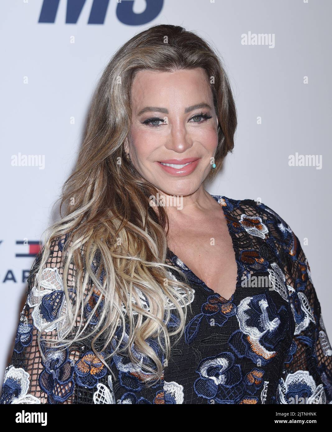 Taylor dayne 2022 hi-res stock photography and images - Alamy
