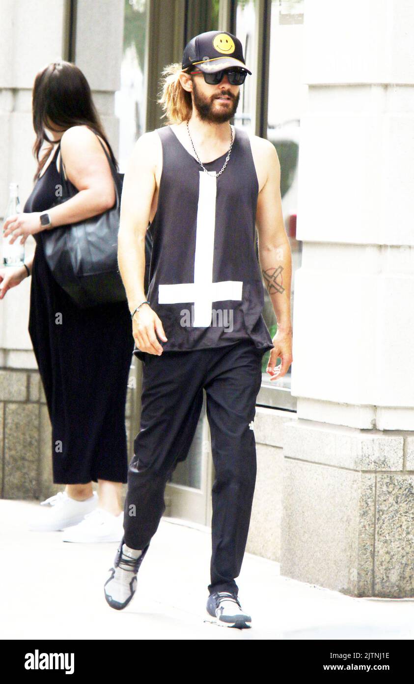 Jared Leto Spotted Out In Soho Signing Autographs -PICTURED: Jared Leto ...