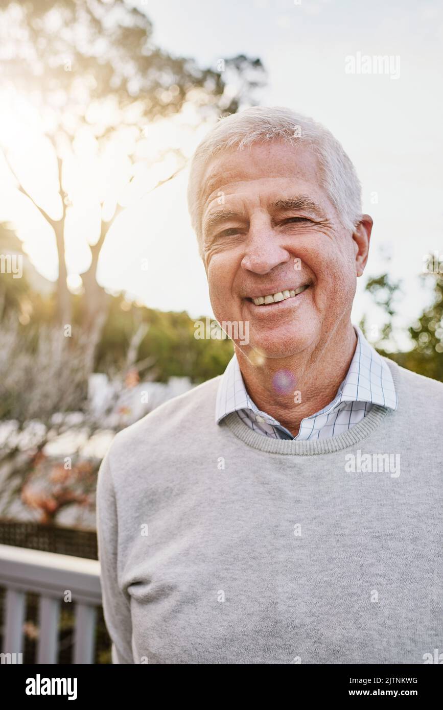 Elderly man standing outside hi-res stock photography and images - Alamy