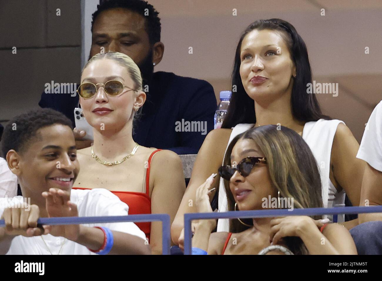 Flushing Meadow, United Stated. 31st Aug, 2022. Bella Hadid and Gigi ...