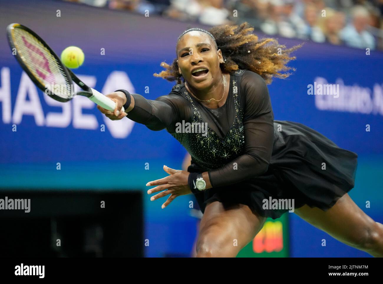 Serena williams kontaveit 2022 august hi-res stock photography and ...
