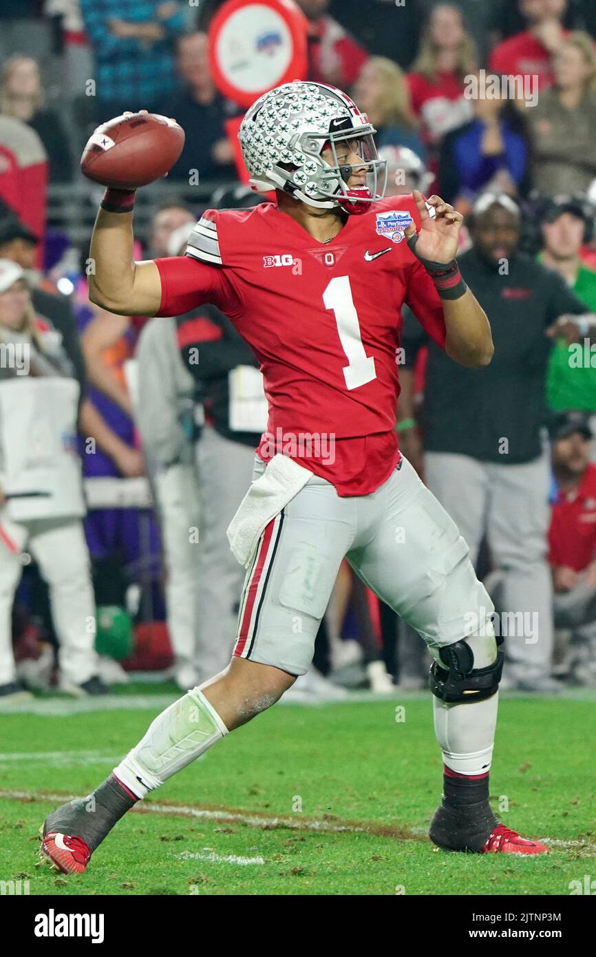 Justin fields hi-res stock photography and images - Alamy