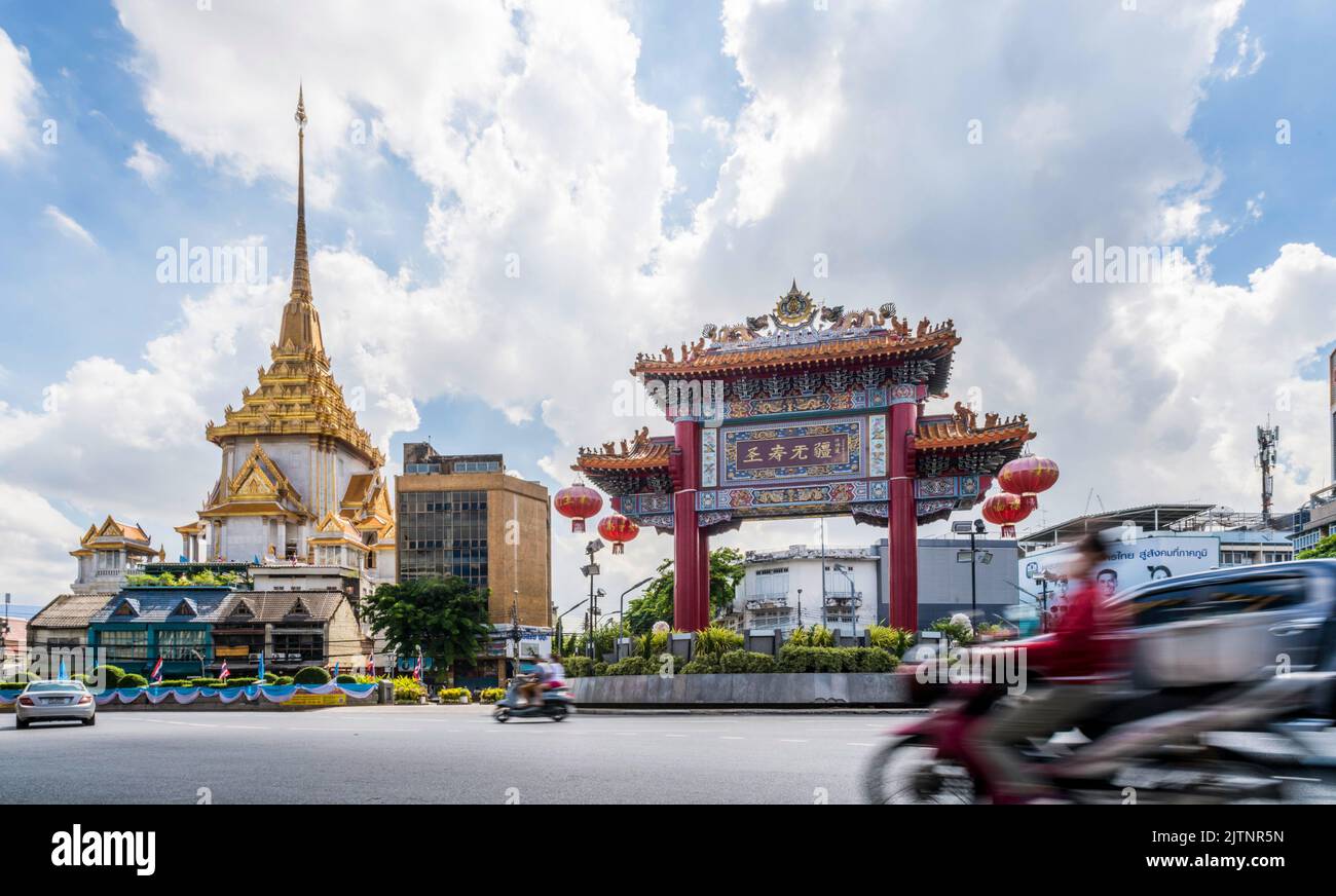 Chinatown Gate in downtown Bangkok Thailand Stock Photo - Alamy