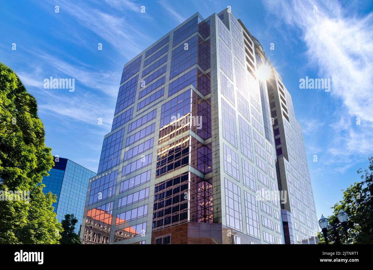 USA, streets of Portland city downtown, financial center and Pioneer ...