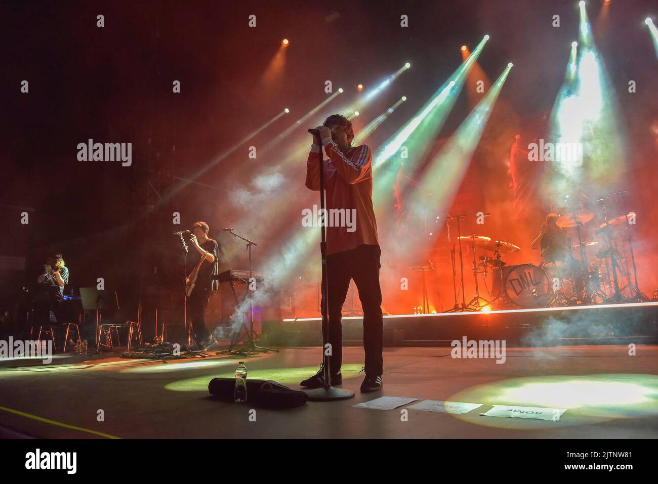 Louis tomlinson 2022 hi-res stock photography and images - Alamy