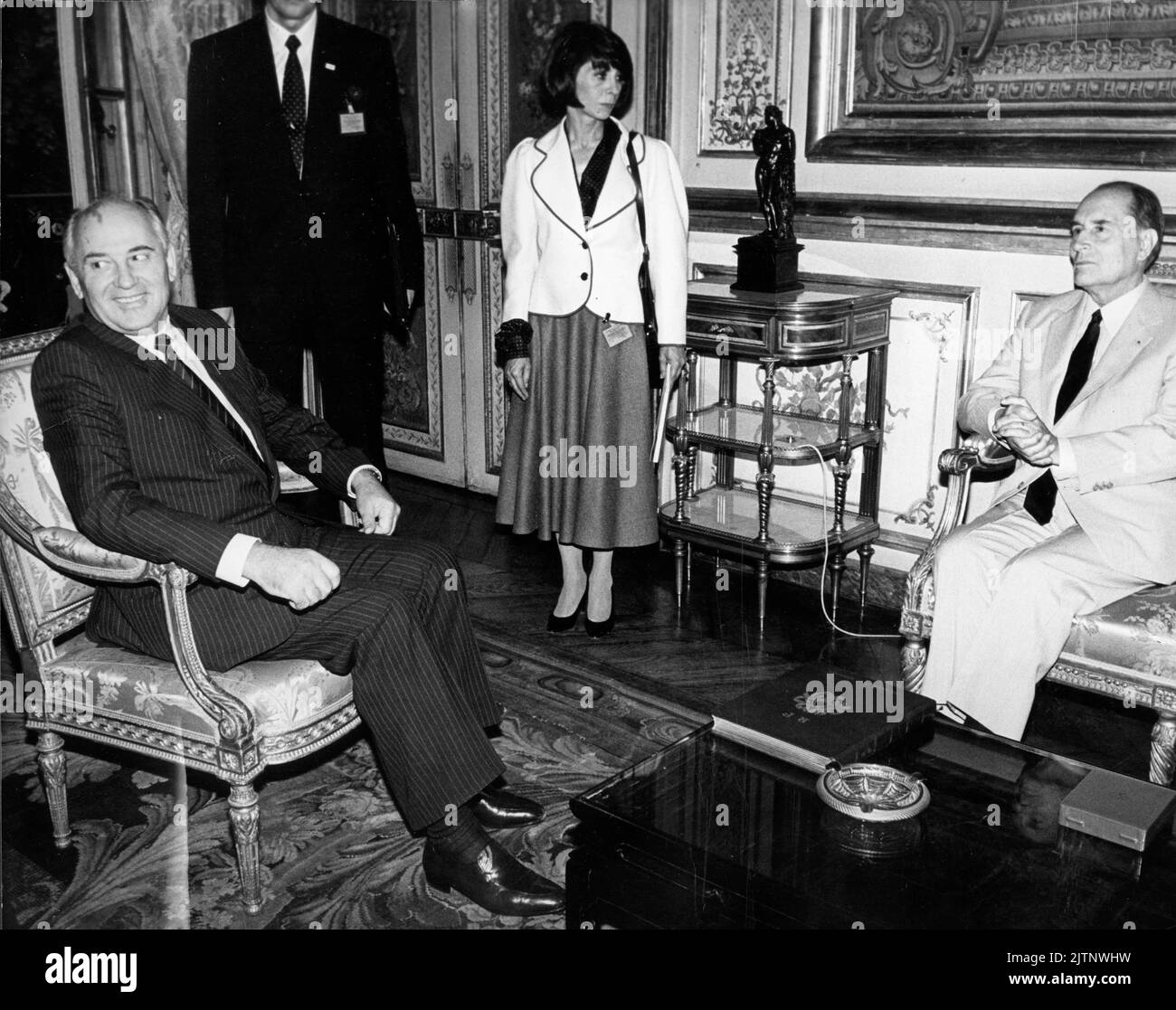 1985 paris hi-res stock photography and images - Alamy