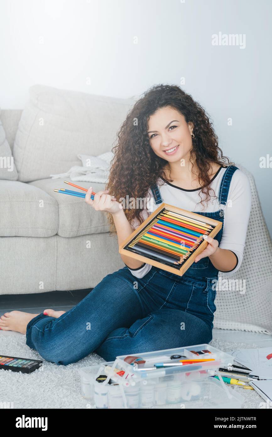 home art hobby lady colored pencil set paint kit Stock Photo - Alamy