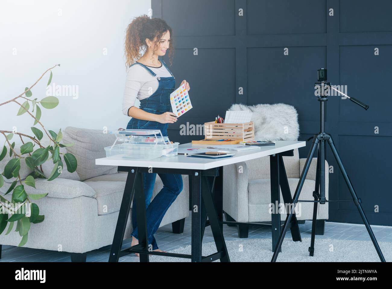 Social class fine art hi-res stock photography and images - Alamy