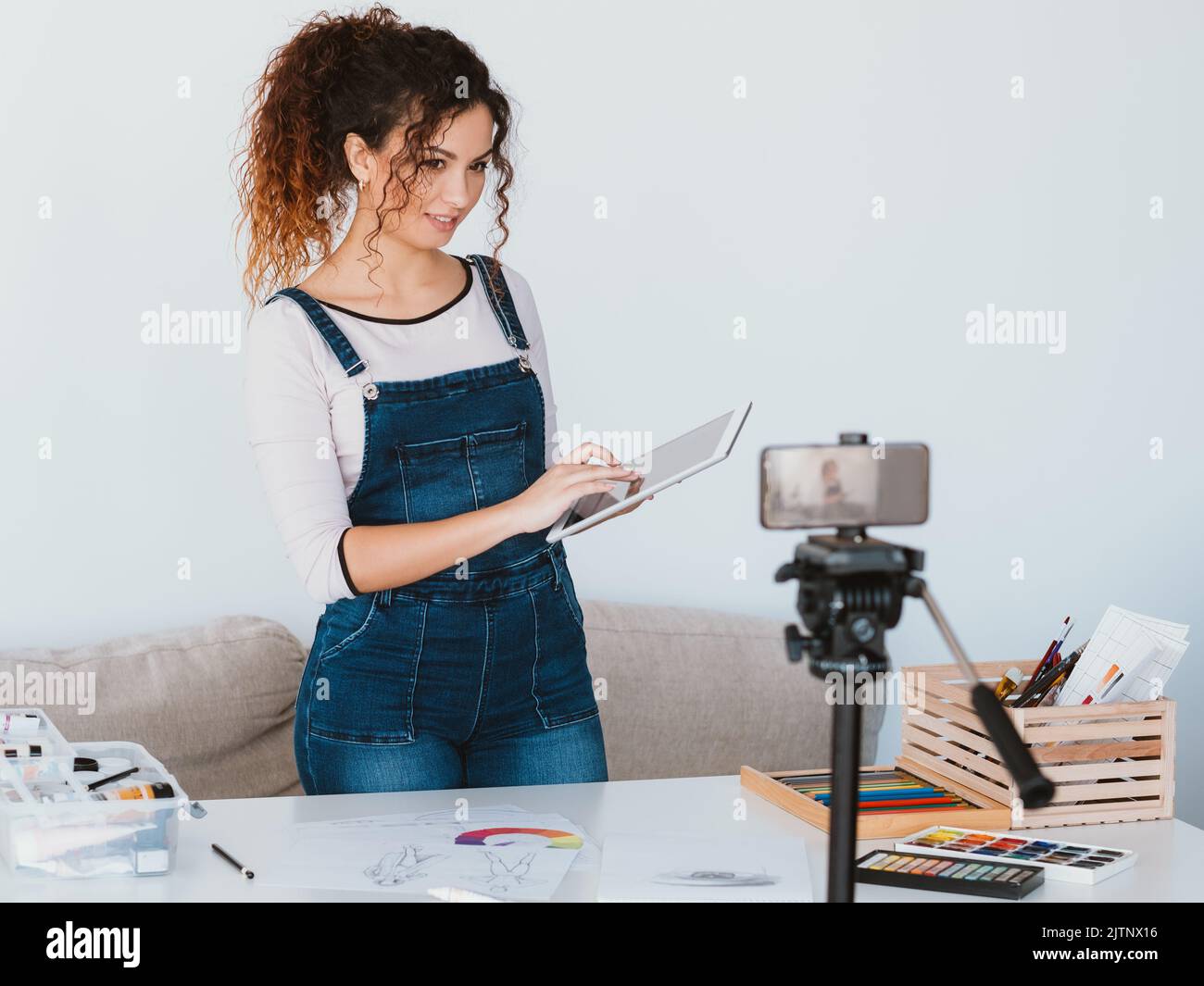 online fine art class painter drawing application Stock Photo - Alamy