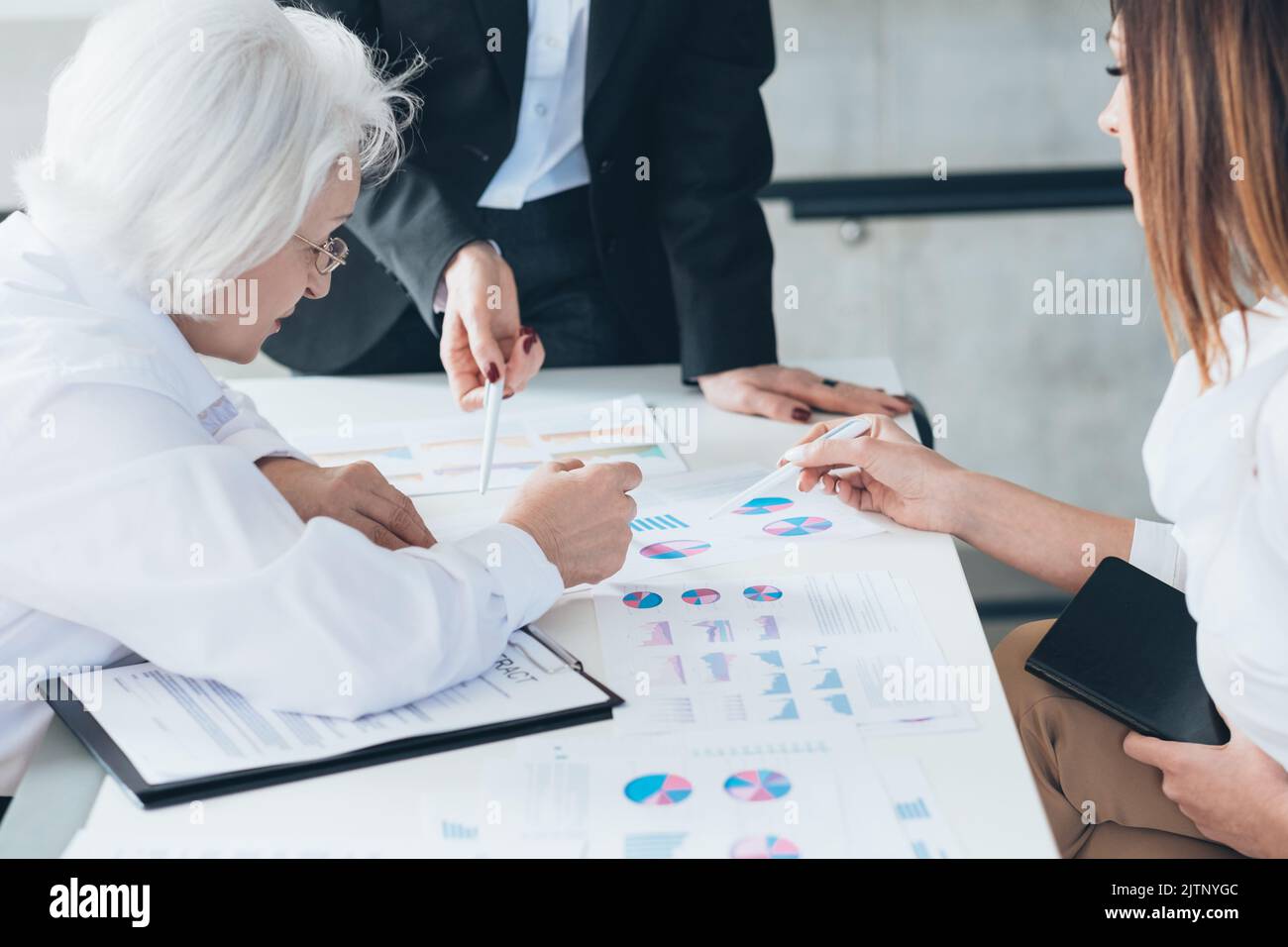 successful business women strategy brainstorming Stock Photo - Alamy