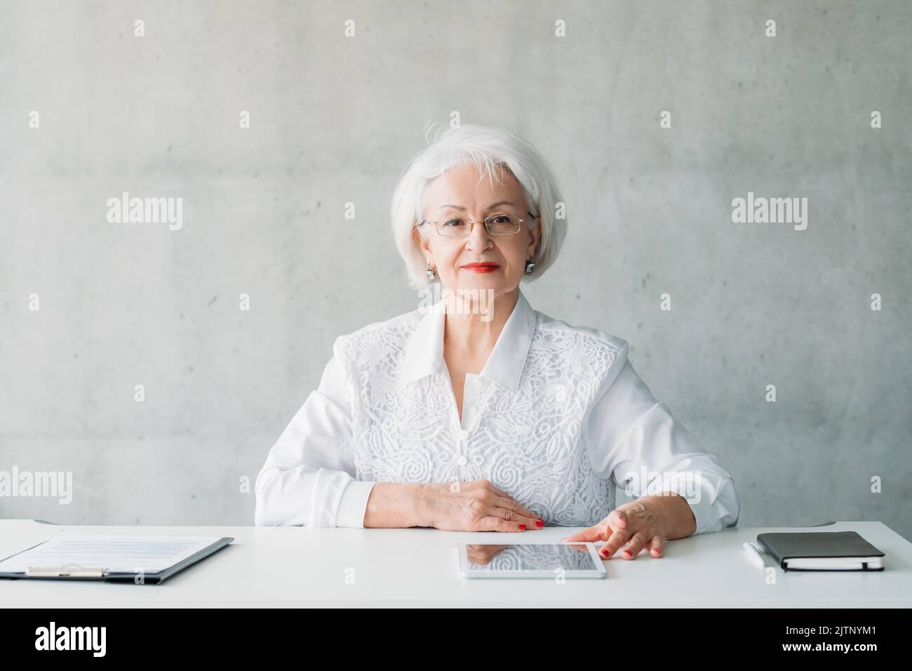 successful female leader woman modern technology Stock Photo - Alamy