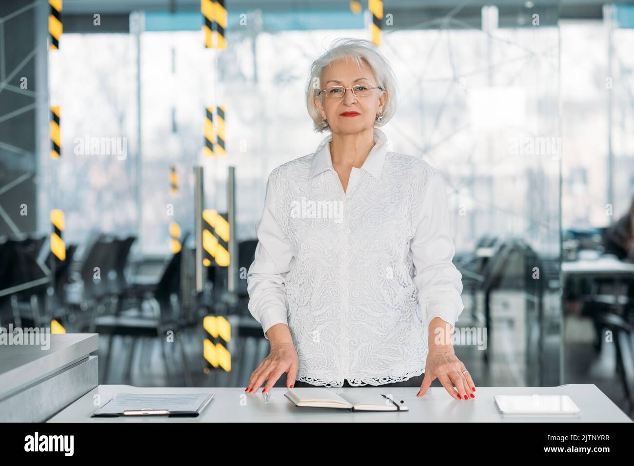 Woman coaching meeting team hi-res stock photography and images - Alamy