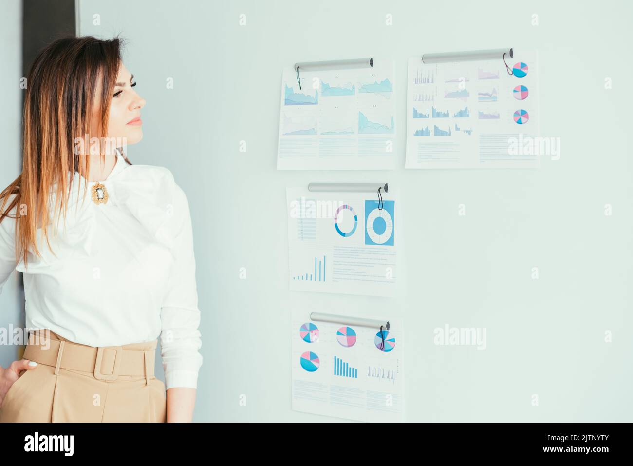 marketing presentation business woman infographics Stock Photo - Alamy