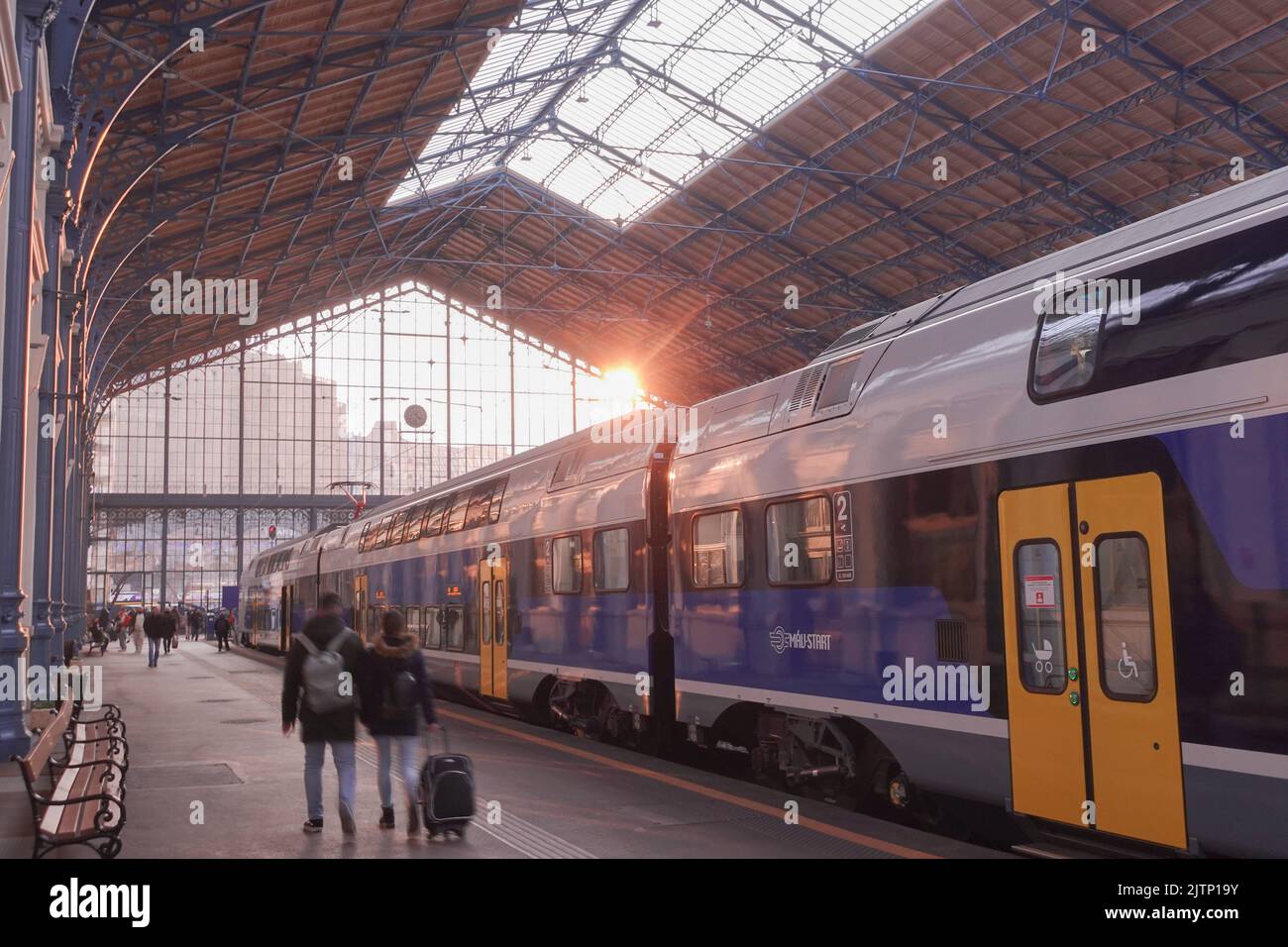 Two storey train hi-res stock photography and images - Alamy