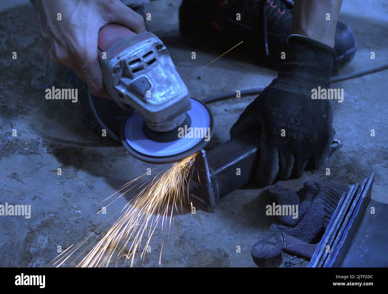 People Welding iron Stock Photo - Alamy