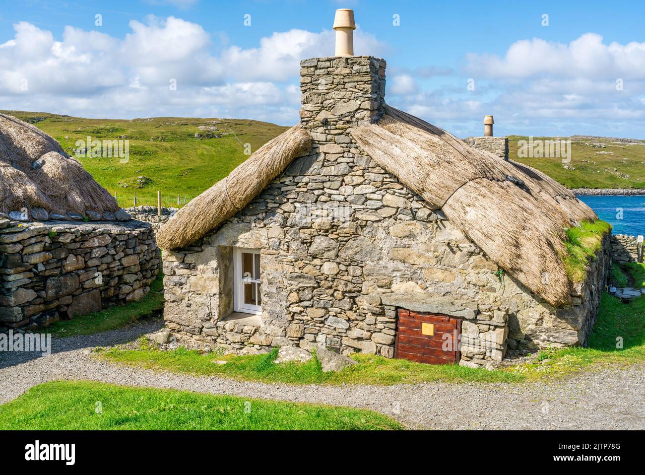 Gearrannan black house village, Dun Carloway, Isle of Lewis, Scotland ...