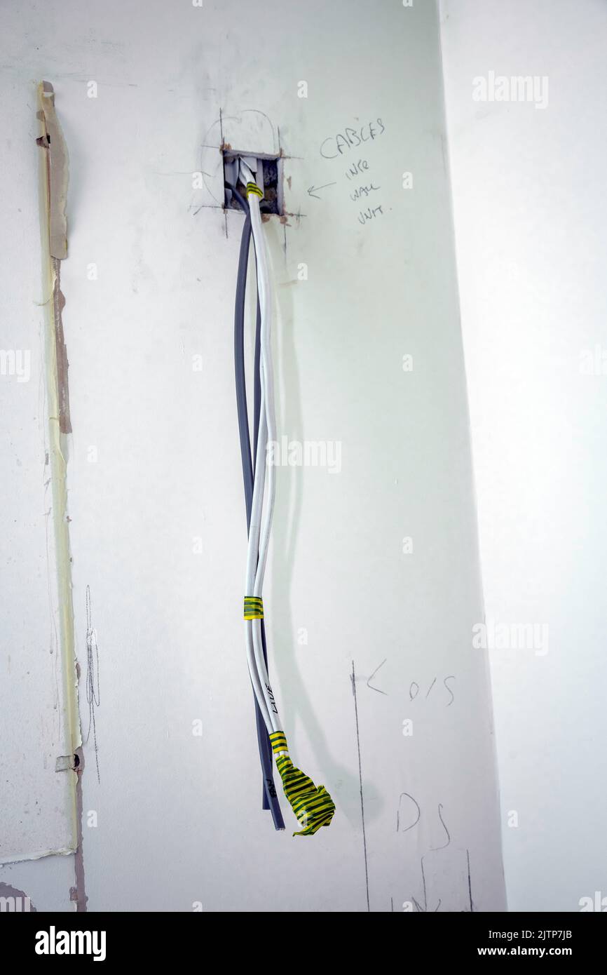 Dead electric wires Stock Photo - Alamy